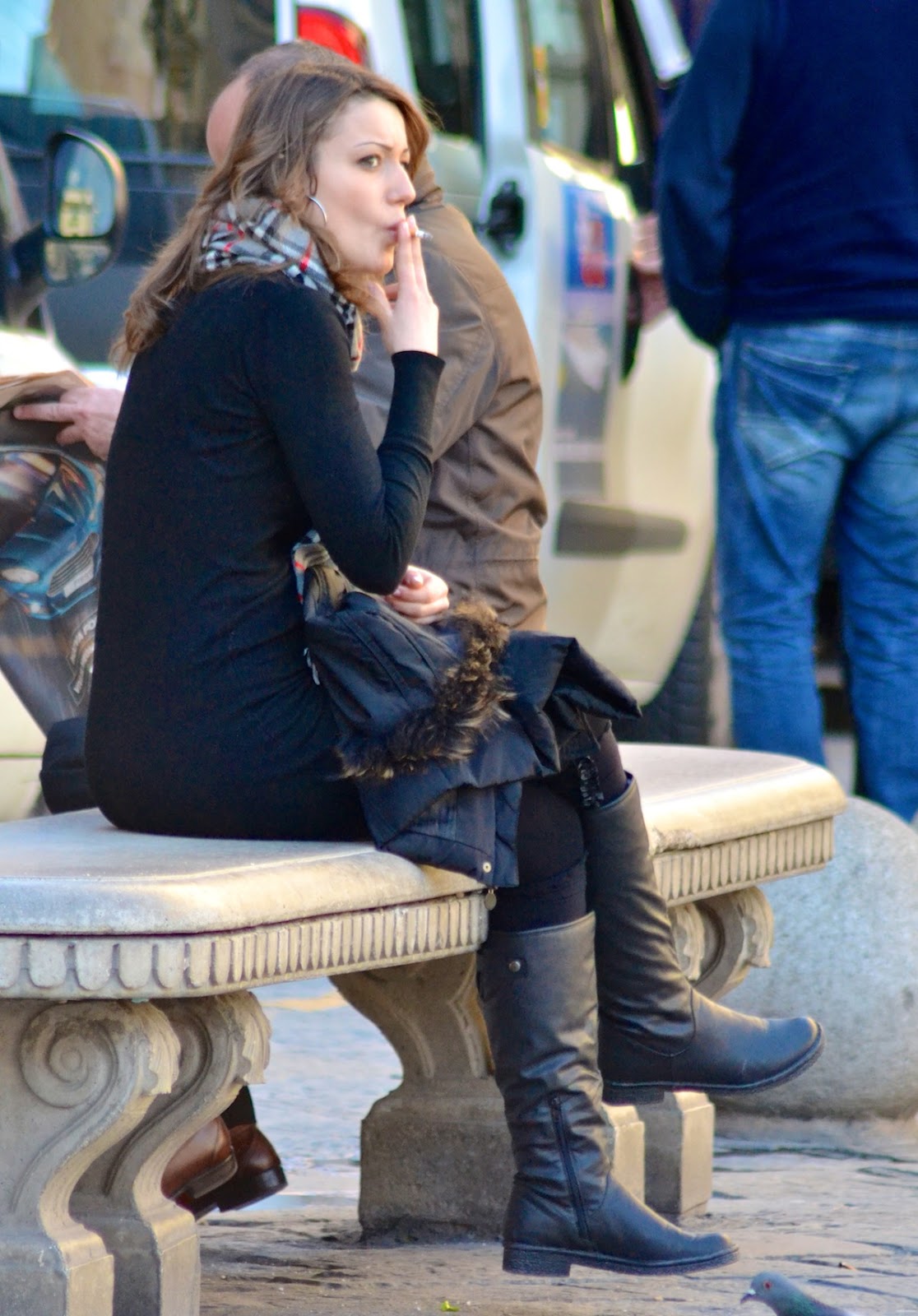 Beauty on a bench – Smoking Hotties