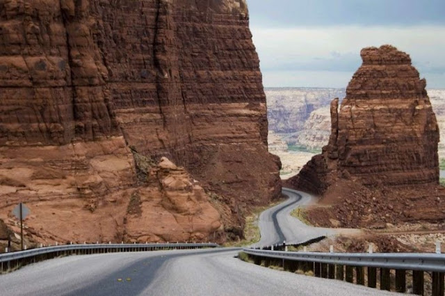 Funny videos and photos: Most Amazing Roads in The World - Part 2