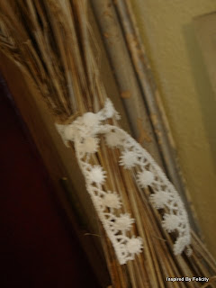 Inspired By Felicity Blog: Straw, Lace & a Banner