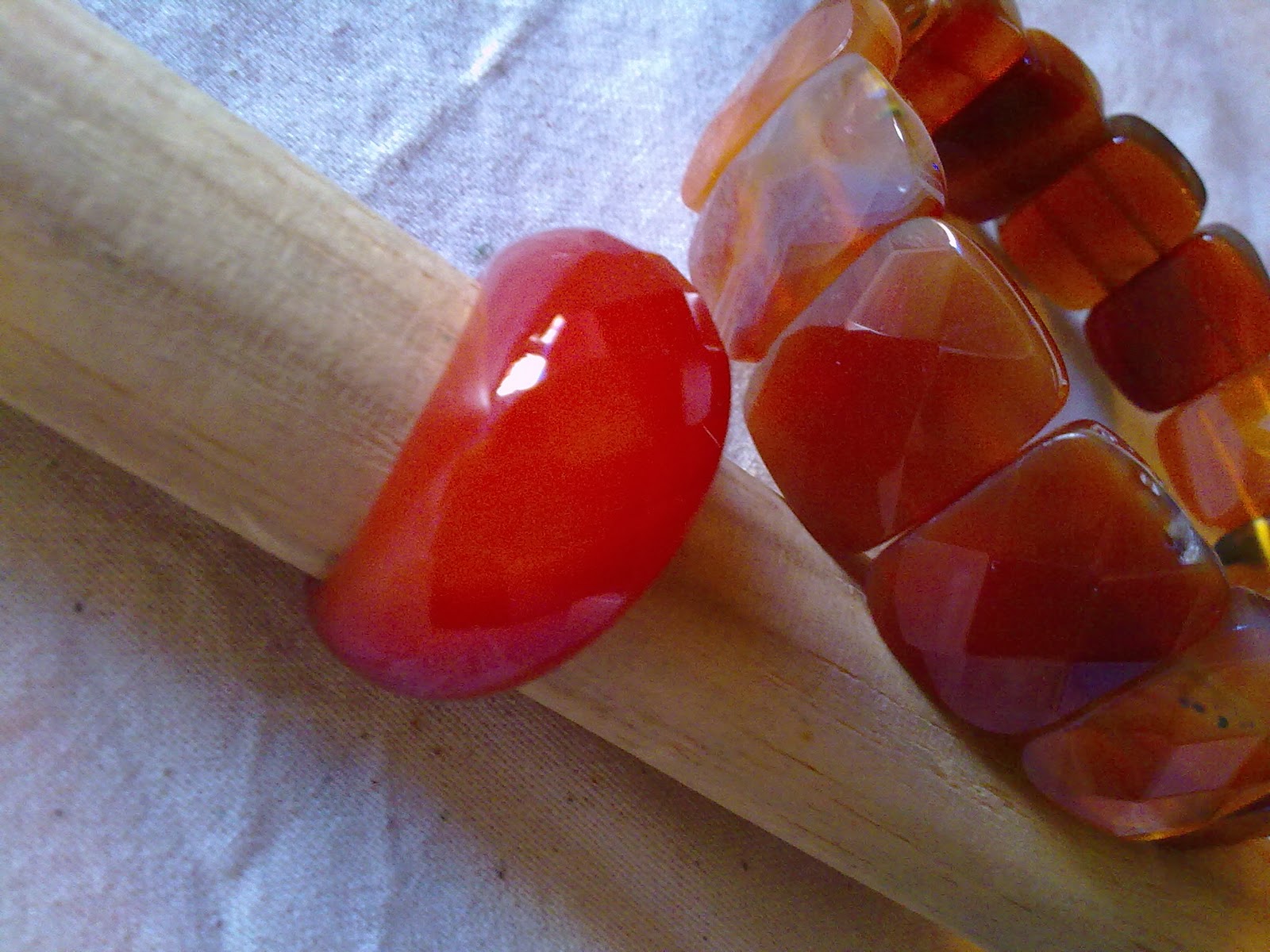 CRISTALES NATURALES ...descúbrelos: Joyas de cornalina