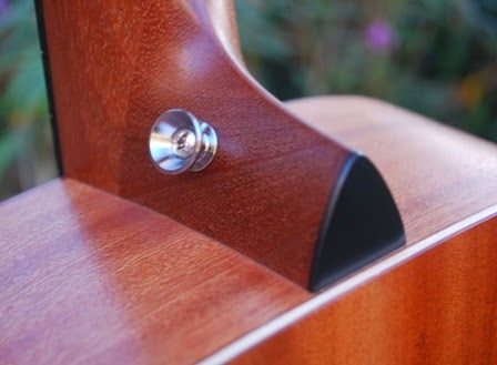 Rex and the Bass: Taylor GS Mini Acoustic Guitar Review