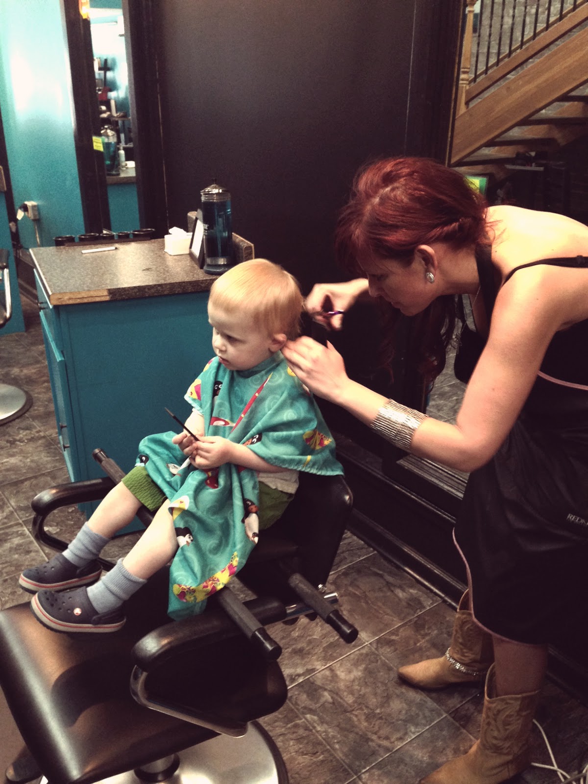 Mostaza Seed: Plate Walls and Dinner Parties and Haircuts, Oh My!