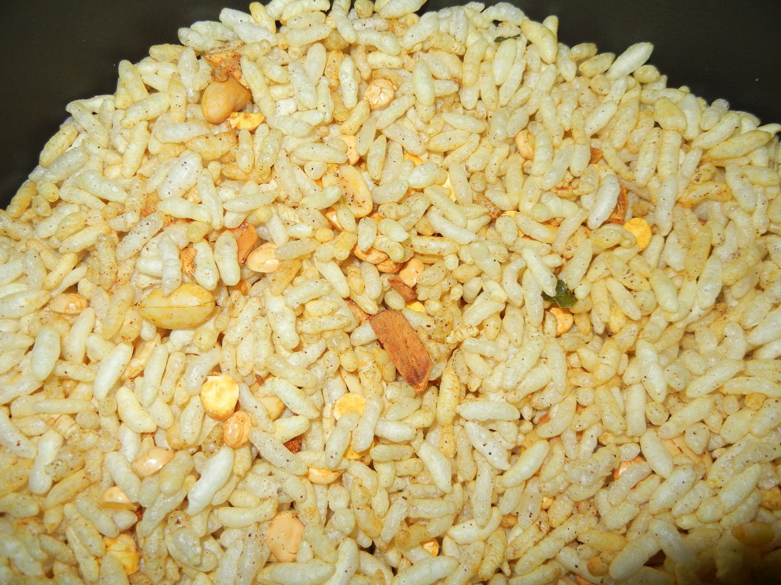 Yashodha's kitchen: MASALA PORI/ MASALA PUFFED RICE