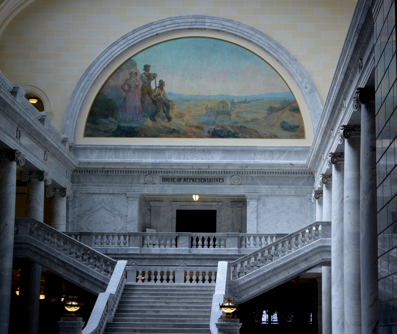 Opvallend onopvallend: State Capitol murals