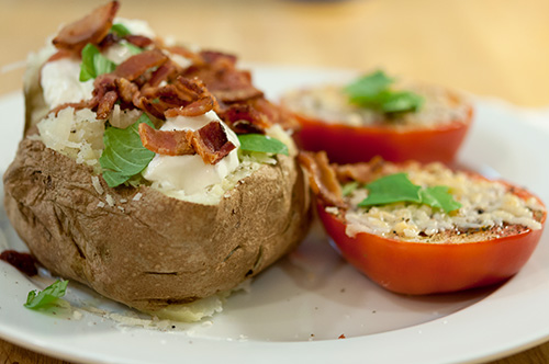 Things wot I Made Then Ate: jacket potato with bacon, baked Parmesan tomato