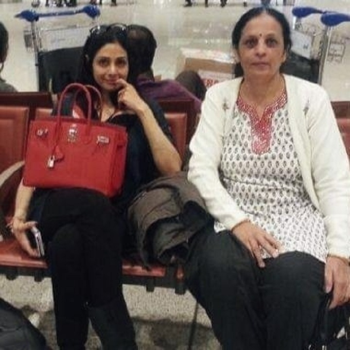 Sridevi: Sridevi with fans