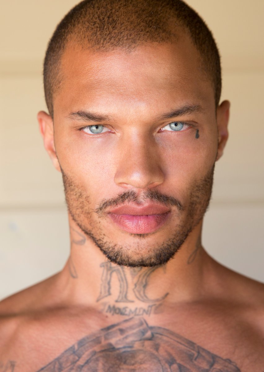 El Lavadero de las Muñecas: JEREMY MEEKS PROTAGONIZA SU PRIMER PHOTOSHOOT