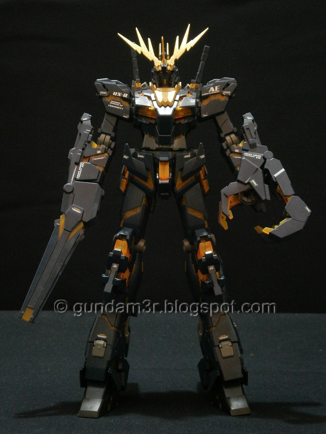 Unicorn Gundam 02 Banshee (Destroy Mode) MG Review Part 3