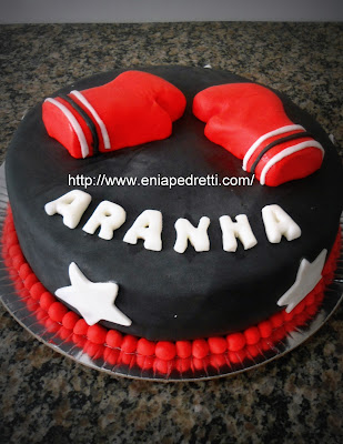 Enia Pedretti Bolos & Cia: Bolo Tema Boxe/UFC