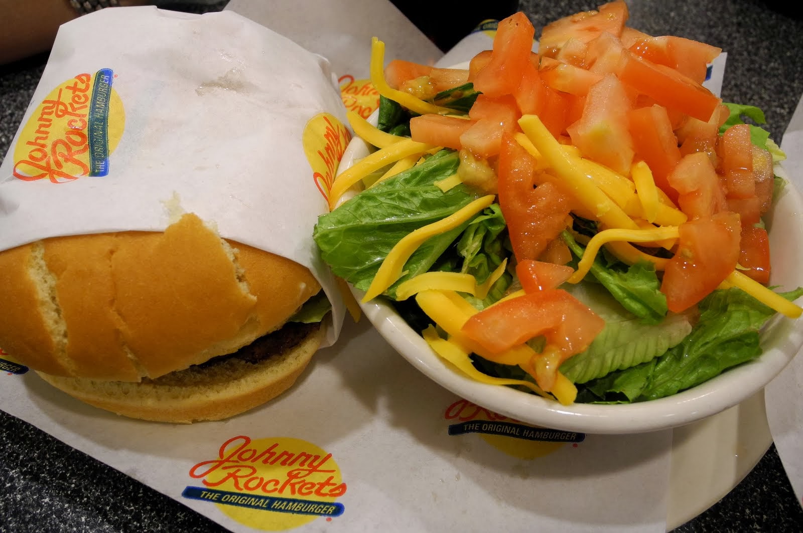 Johnny Rockets, New York : Eating Without Moving