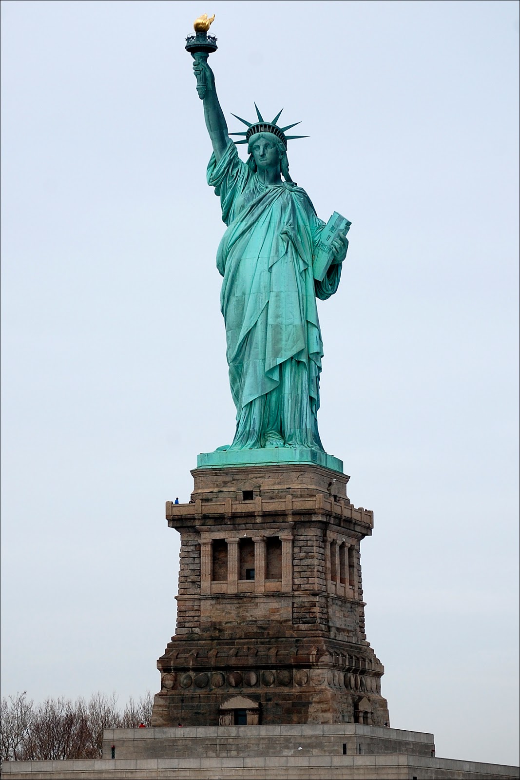 Il Regno: Lady Liberty Personified Hope to a Stalwart Generation of ...