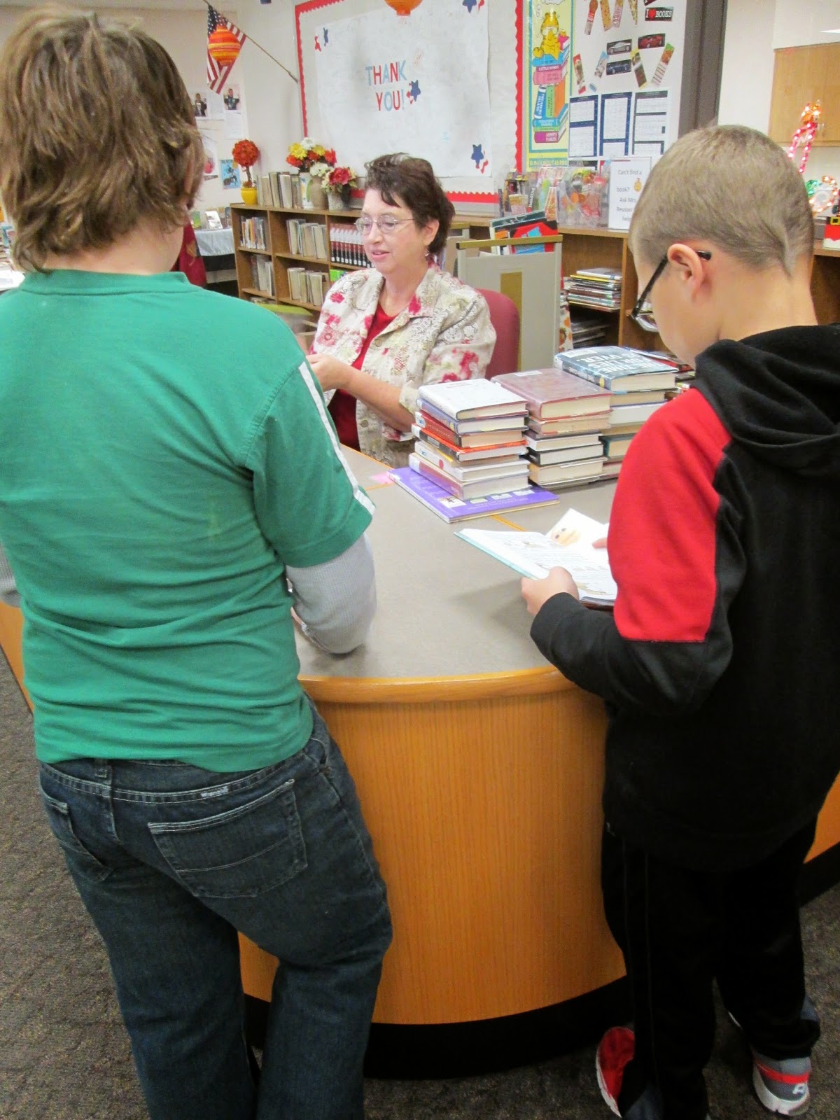 LIBRARY LIONS : ROAR FOR MIDDLE SCHOOL LIBRARIES!