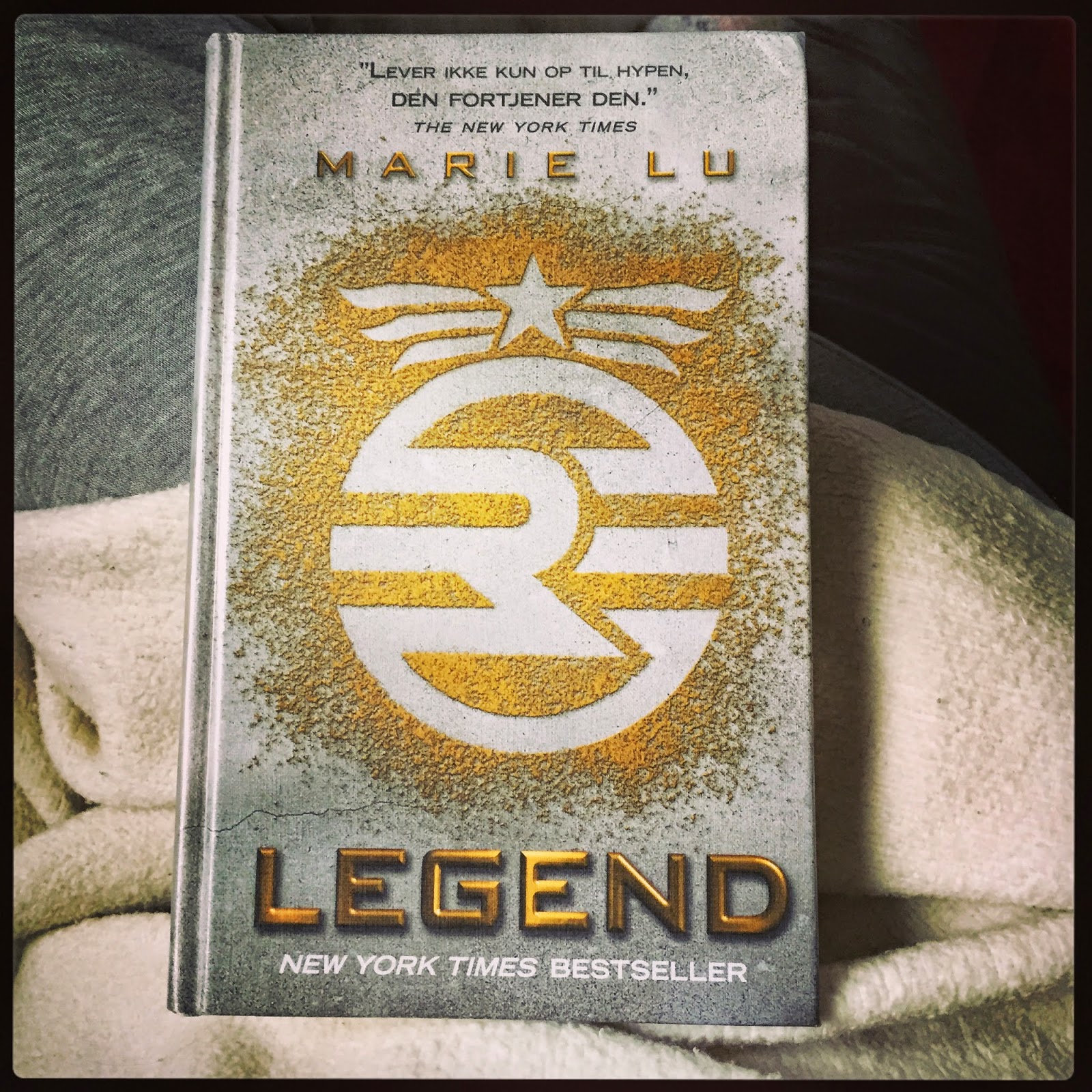 Forestilling om paradis: Marie Lu; Legend