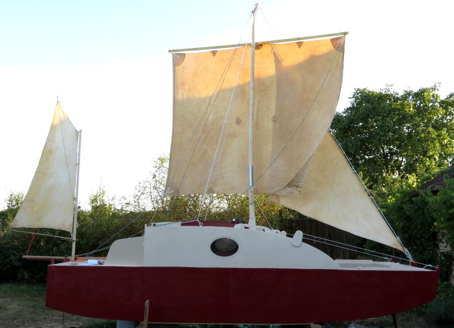 Bill's Log: Sailing Scows with a Difference