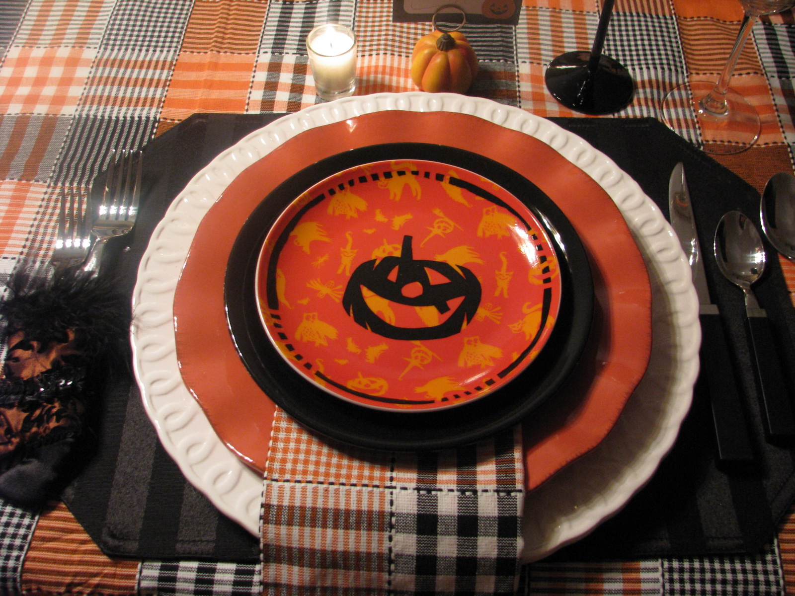 Designs by Pinky: ~~~A BeWITCHing Table!!!~~~