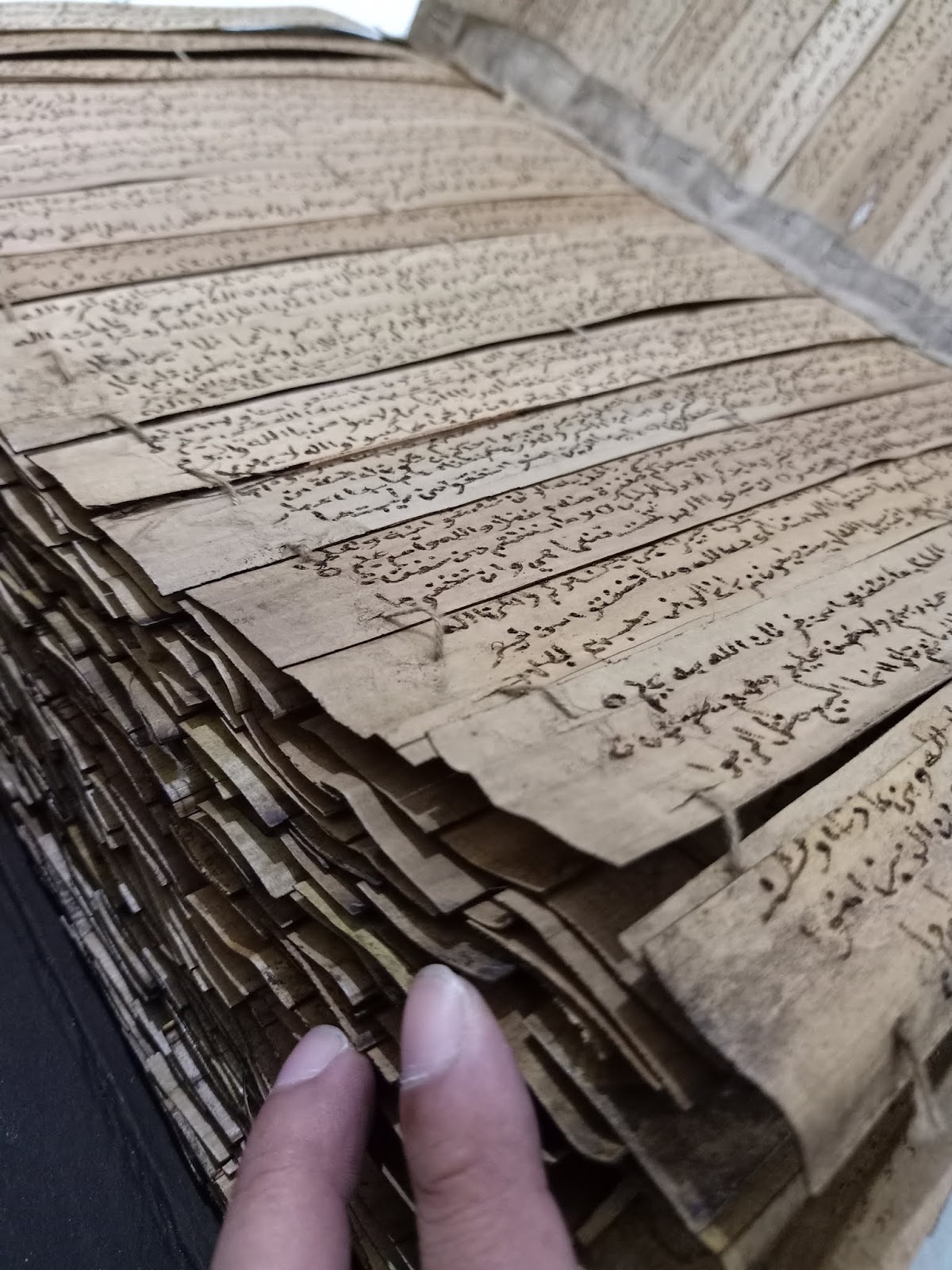 KITAB LANGKA BERTUAH ~ Jimat Azimat | Batu Mustika Geliga | Keris ...