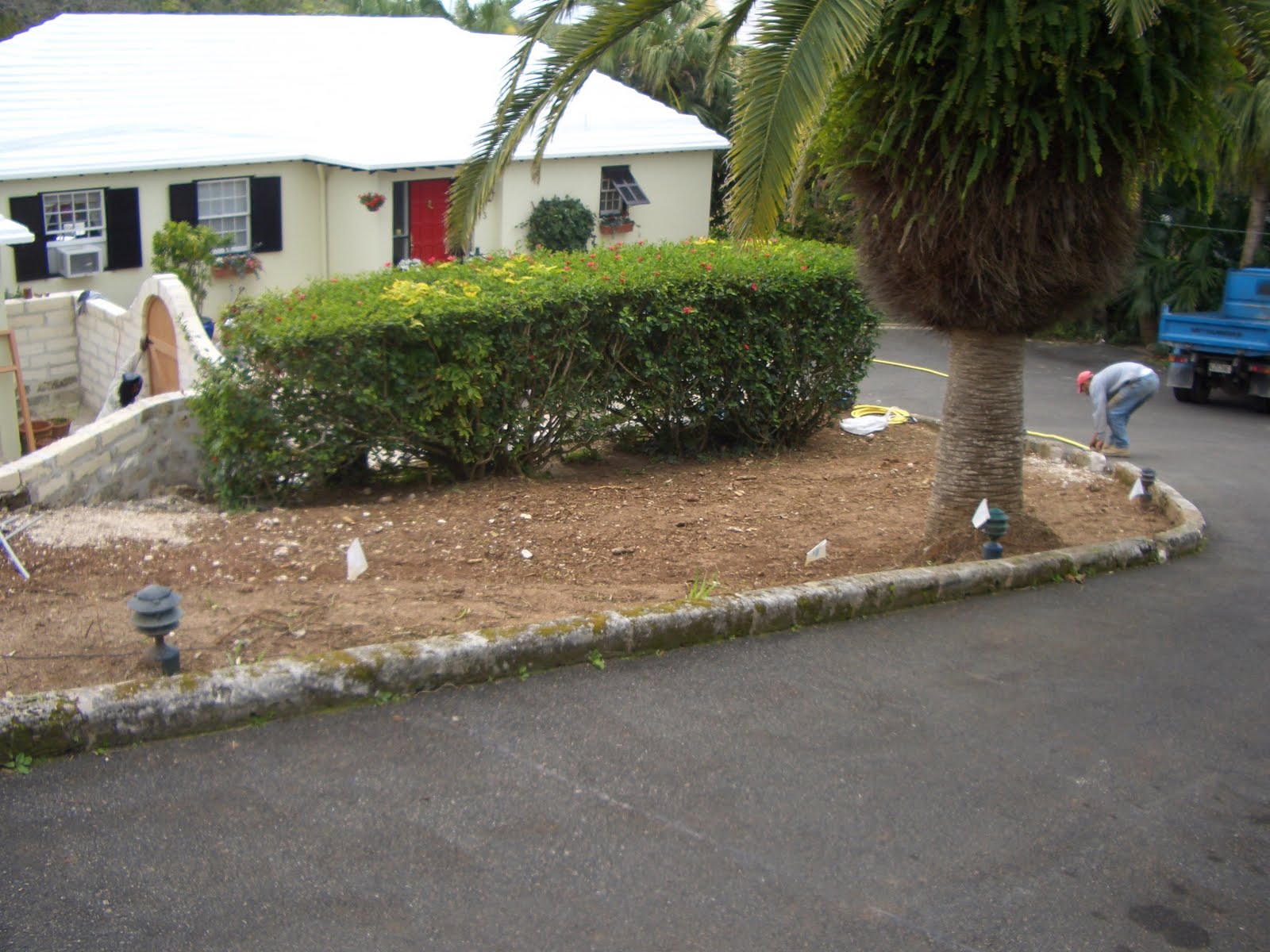 Pitchers Bermuda Landscaping: Pitchers Landscaping: Bermuda: Patio & Deck