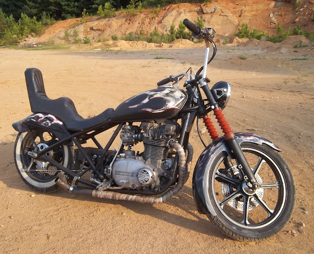 KARNAGE KUSTOMZ + custom metric choppers bobbers cafe racers yamaha xs ...