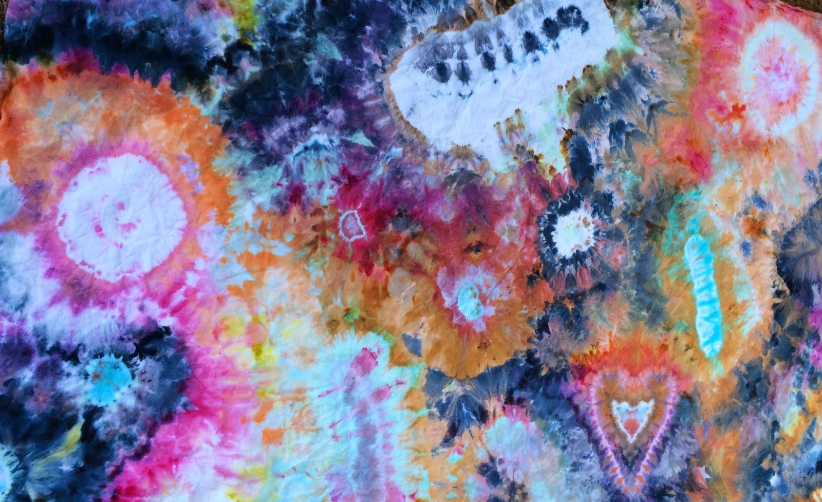 Ice Dye tablecloth | DOMAIN ADDRESS FOR SALE