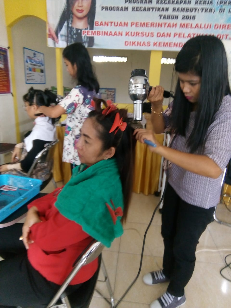 Kursus Tata Rias Pengantin dan tata rias rambut Balikpapan