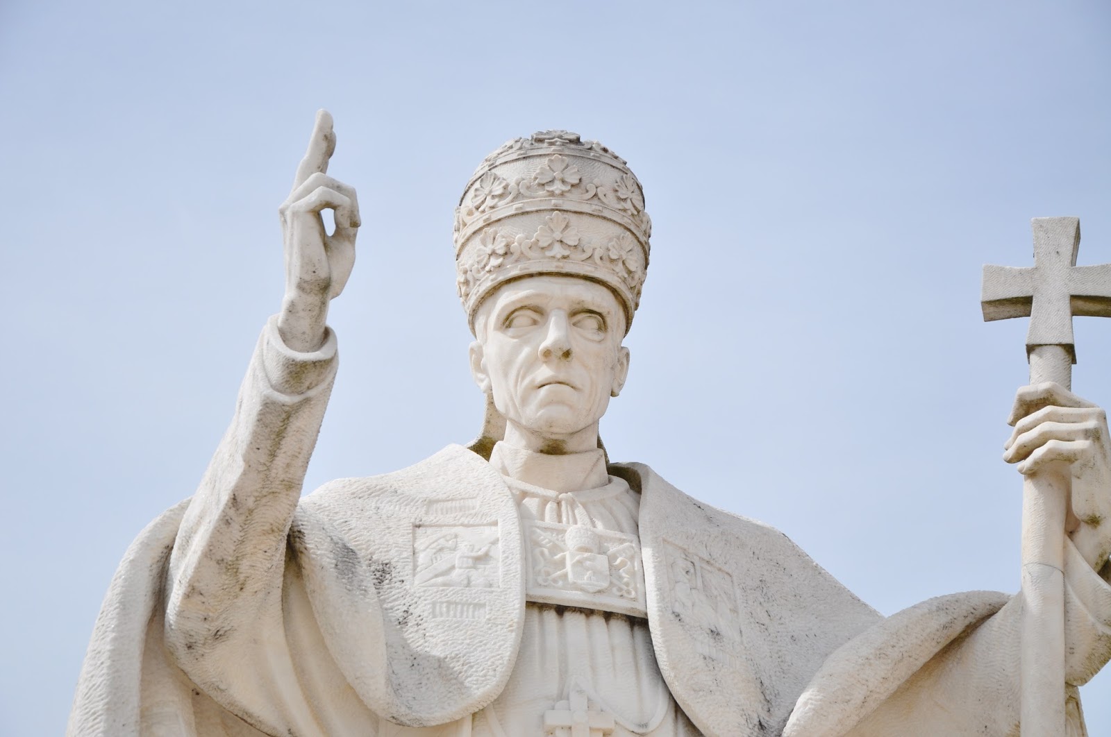 Orbis Catholicus Secundus: Venerable Pius XII Statue at Fatima in Portugal