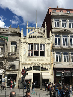 Landing/Aterrizando/Ankunft: La Biblioteca de Hogwarts en Oporto