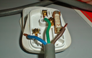 Cara memasang wayar plug 3-pin | Panduan Asia