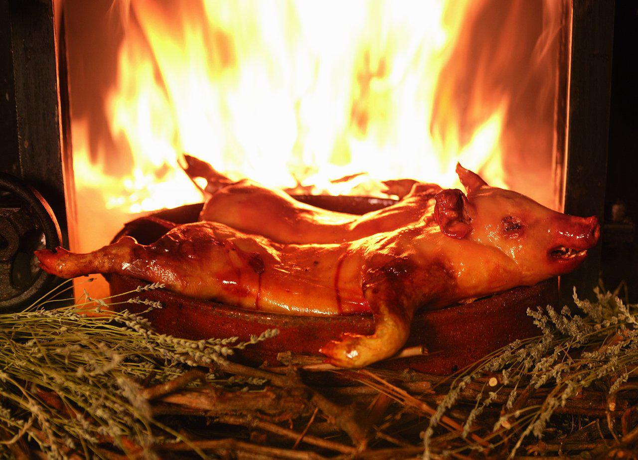 El Sabor de España: A Little Taste of Spain: Platos Típicos de España