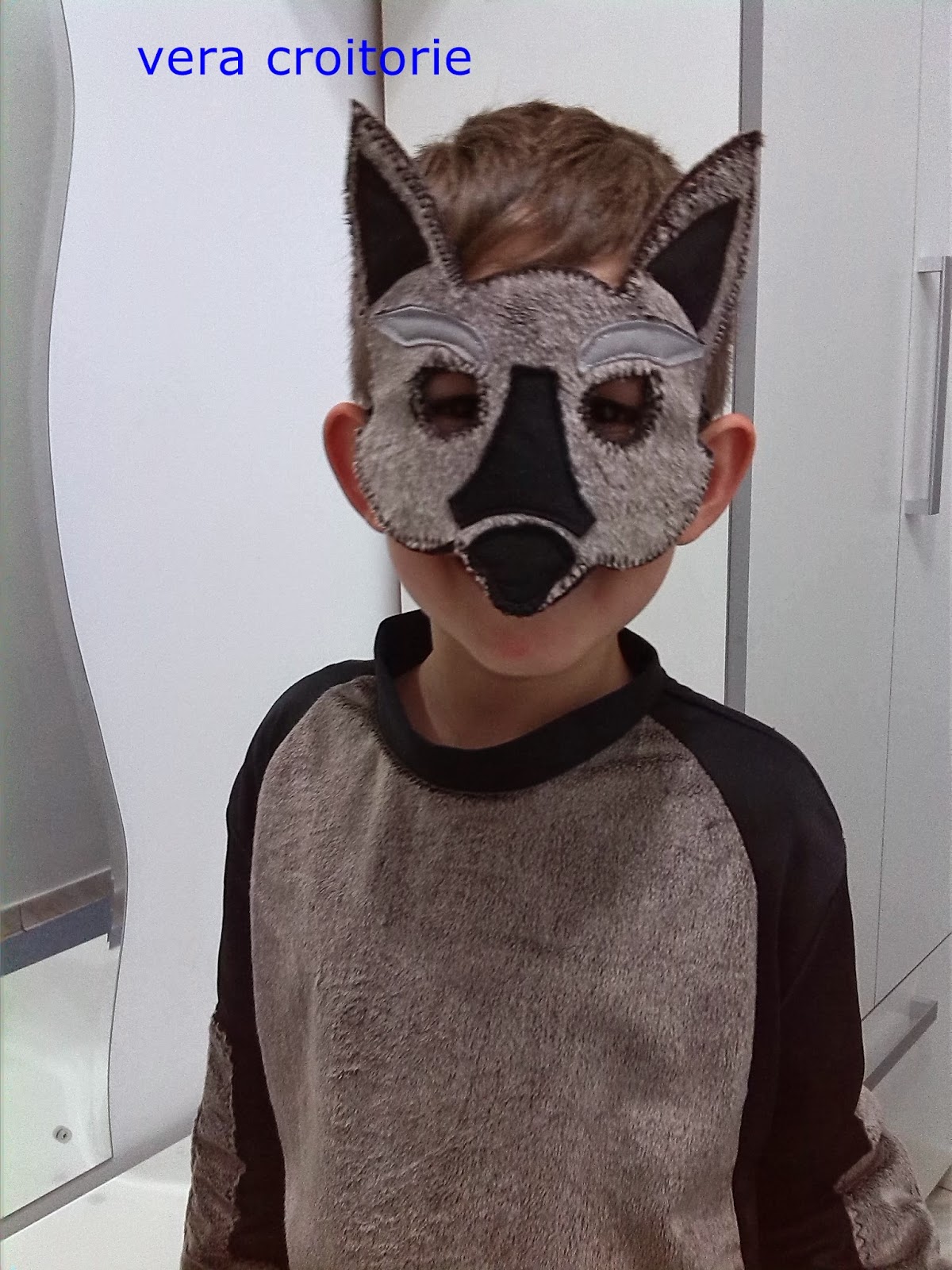 vera croitorie: MASCA DE LUP- COSTUM DE LUP