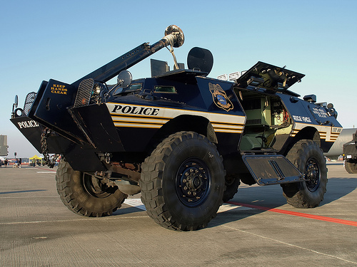 Magpie and Old Lead: Adeptus Arbites APC