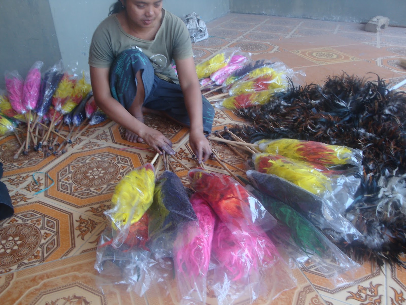 10 Kodi Kemoceng Warna Warni dan Kemoceng Rawis Ayam Jago Telah Sukses ...