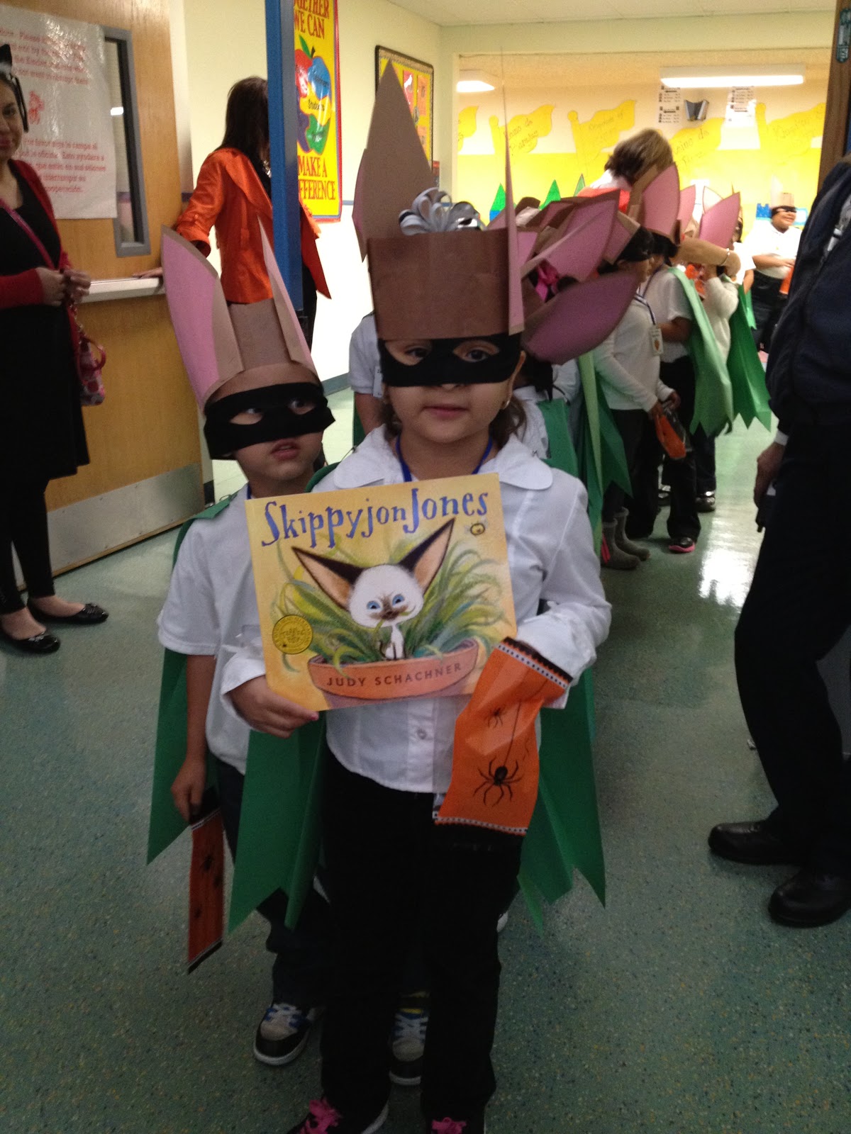 Kinder Dual Language Divas: Story Book Parade