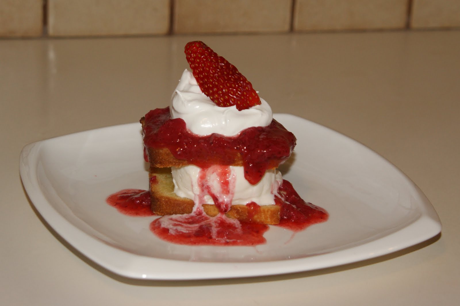 Raising Leafs: Tasty Tuesday: Strawberry Shortcake