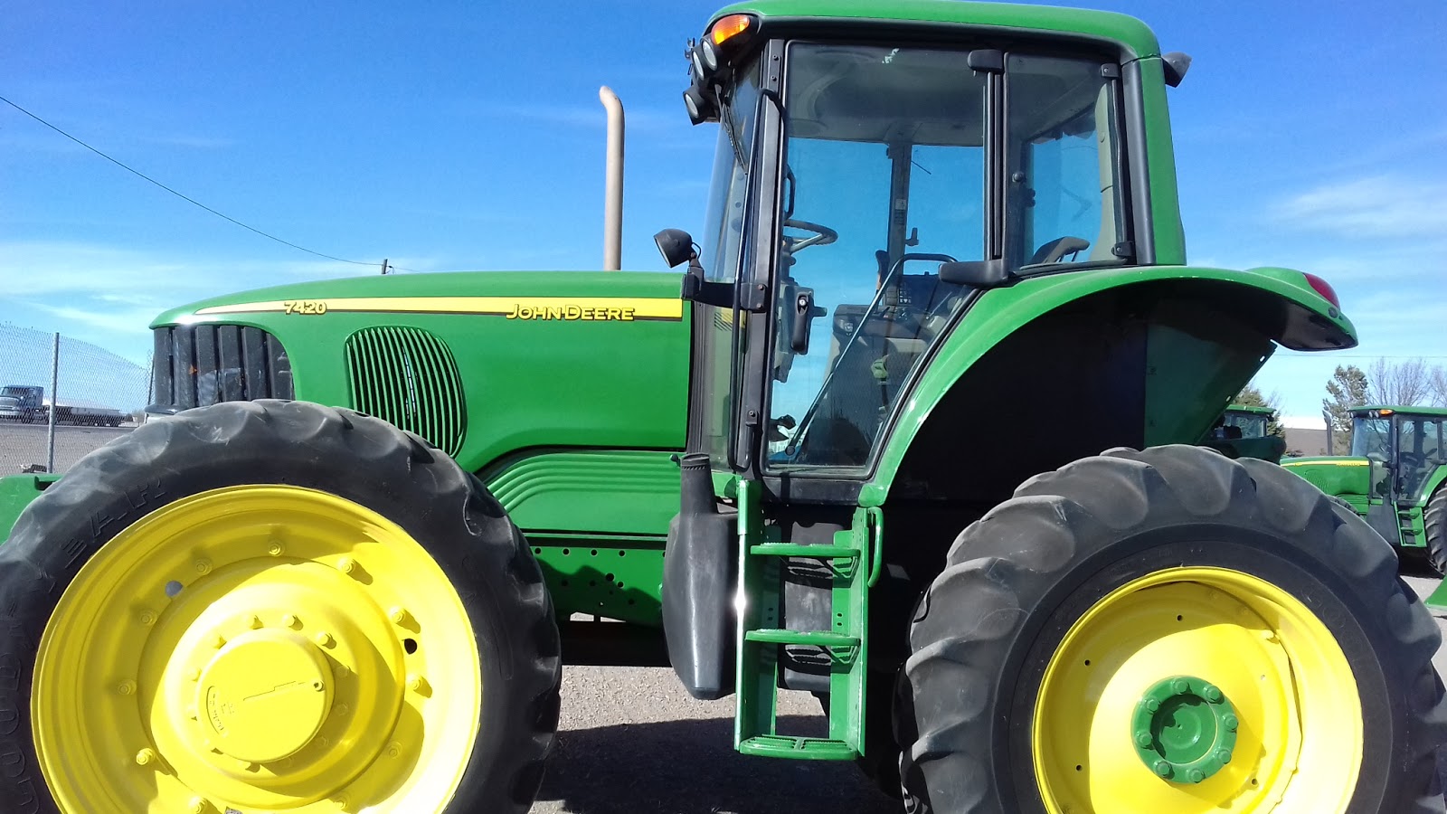 MAQUINARIA AGRICOLA INDUSTRIAL: Tractor John Deere 7420 Alto Despeje ...