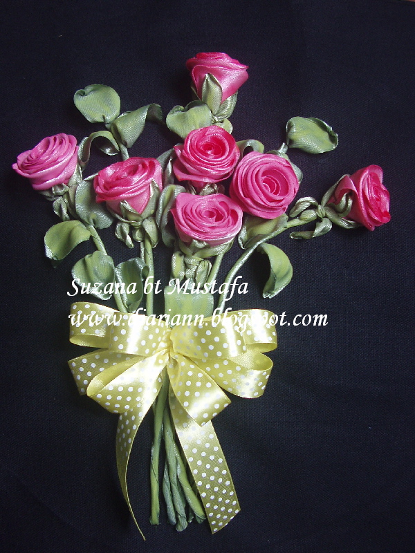 Suzana Mustafa: Jambangan Bunga Ros Reben