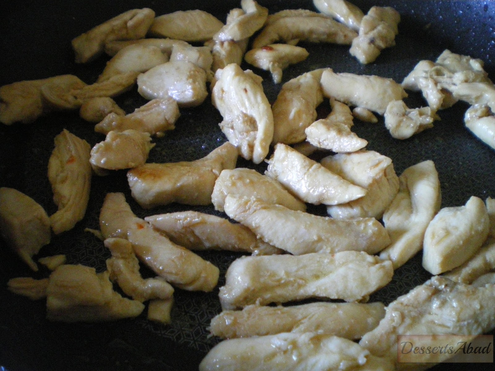 Tallarines fritos con pollo y verduras - DessertsAbad