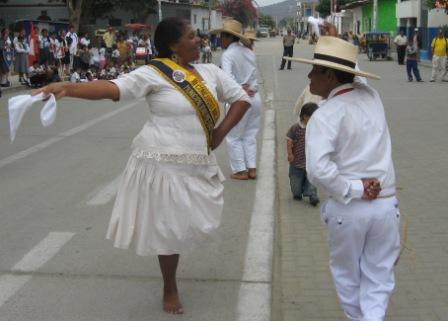 LA VESTIMENTA DEL TONDERO ~ MORROPON EL TONDERO