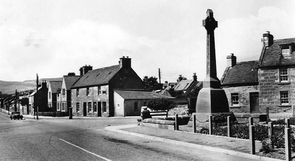 Tour Scotland: Old Photograph War Memorial Alness Scotland