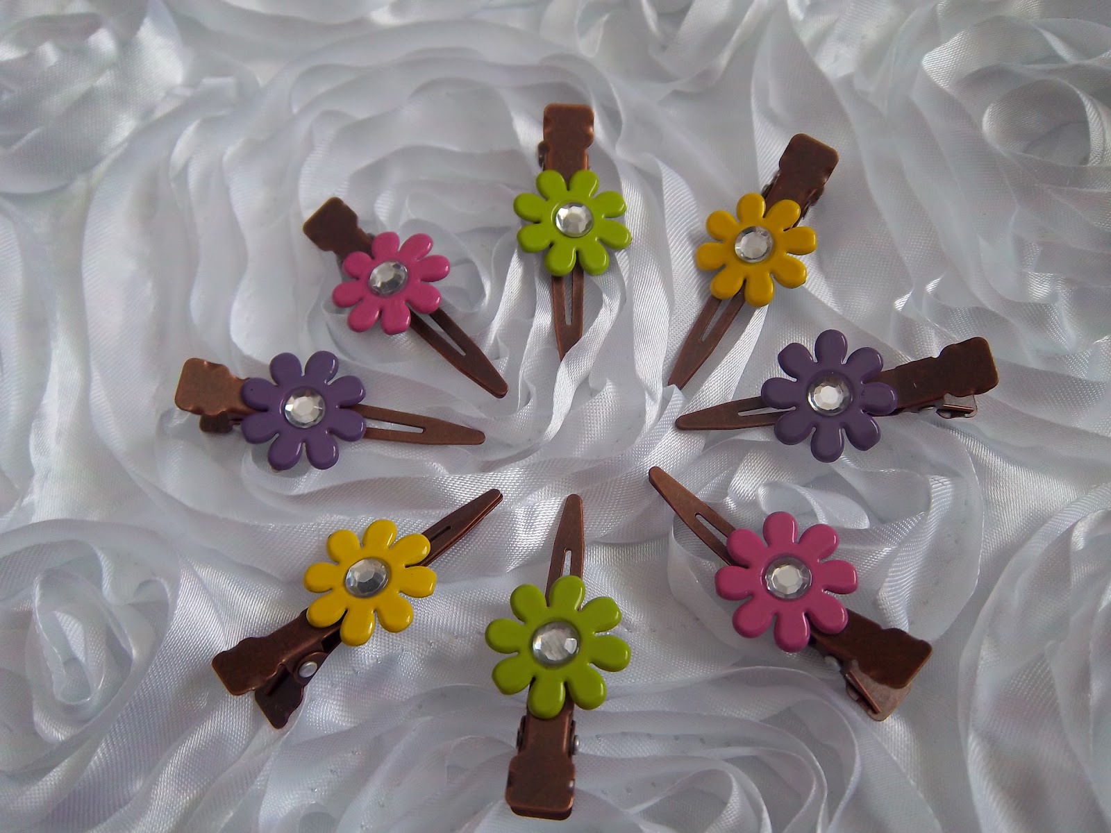 Twirlly Girls!: Clips made from scrapbooking supplies!