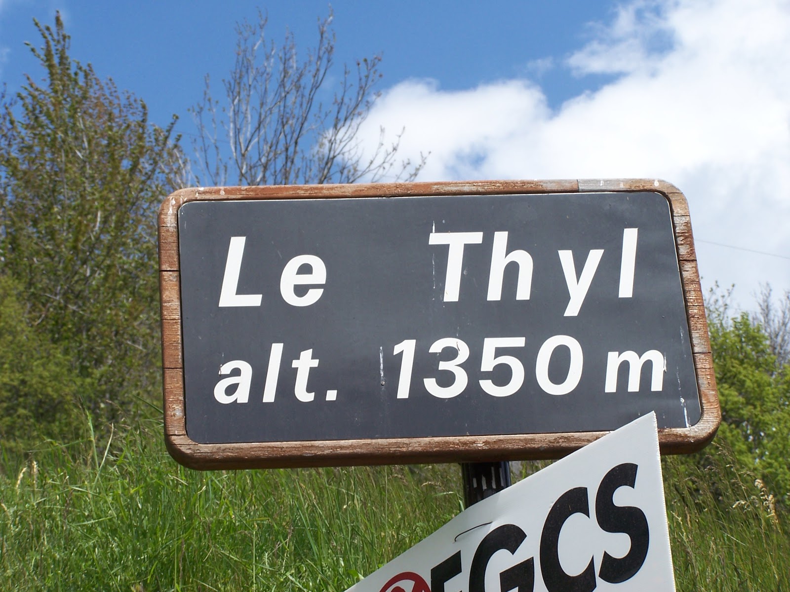 Instants Mauriennais: dolmen et pierres à cupules au Thyl