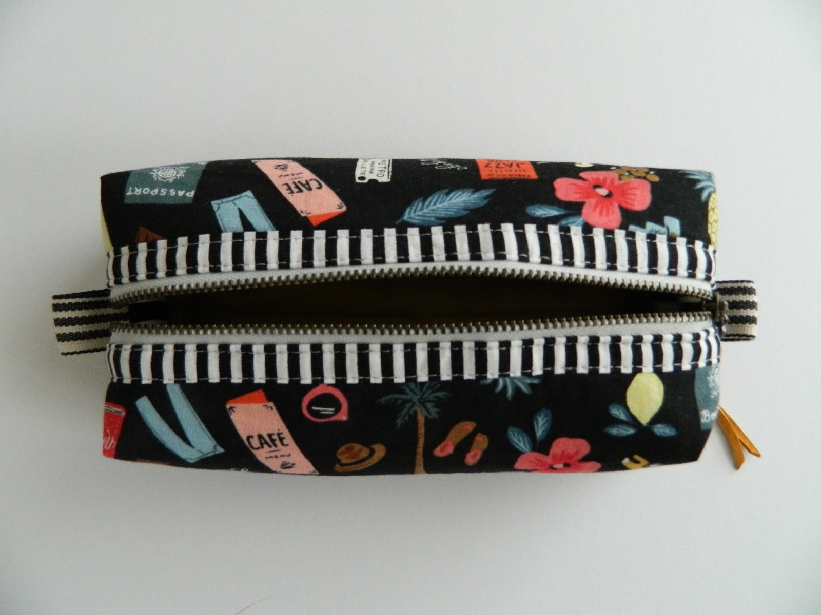 boxy pouch {a free tutorial} | s.o.t.a.k handmade | Bloglovin’