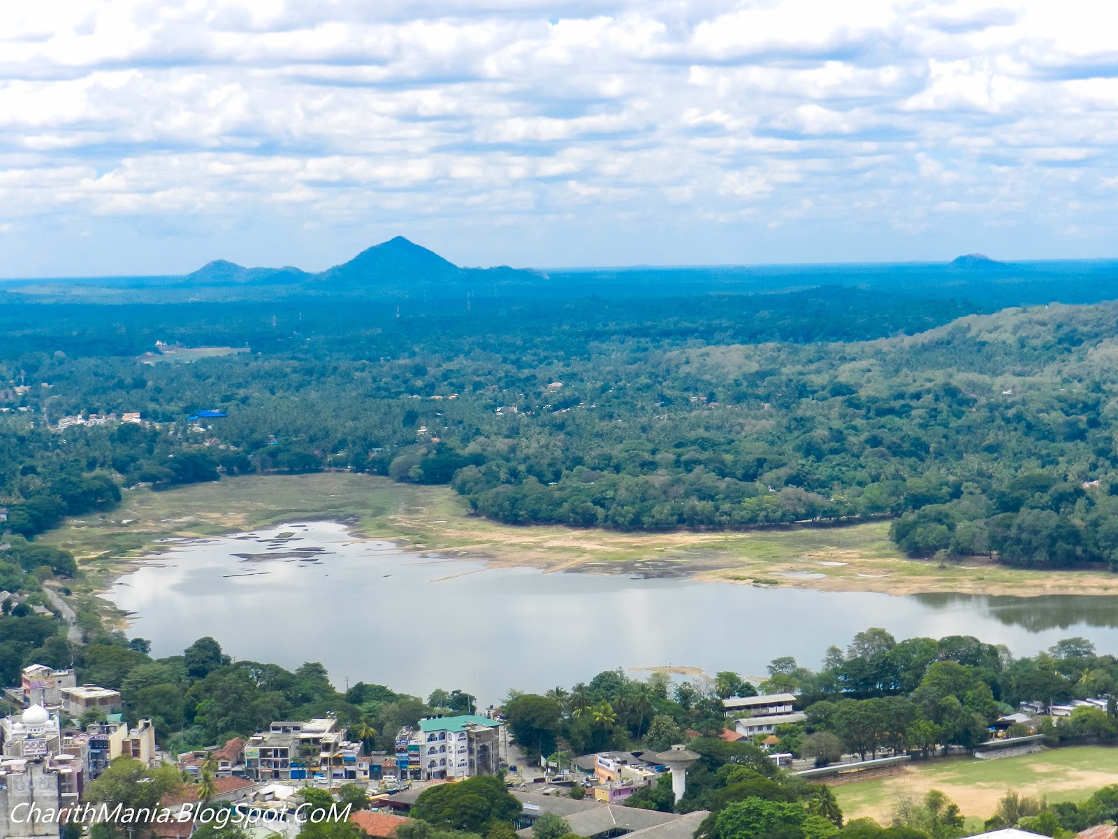 CharithMania: "Life in Kurunegala"