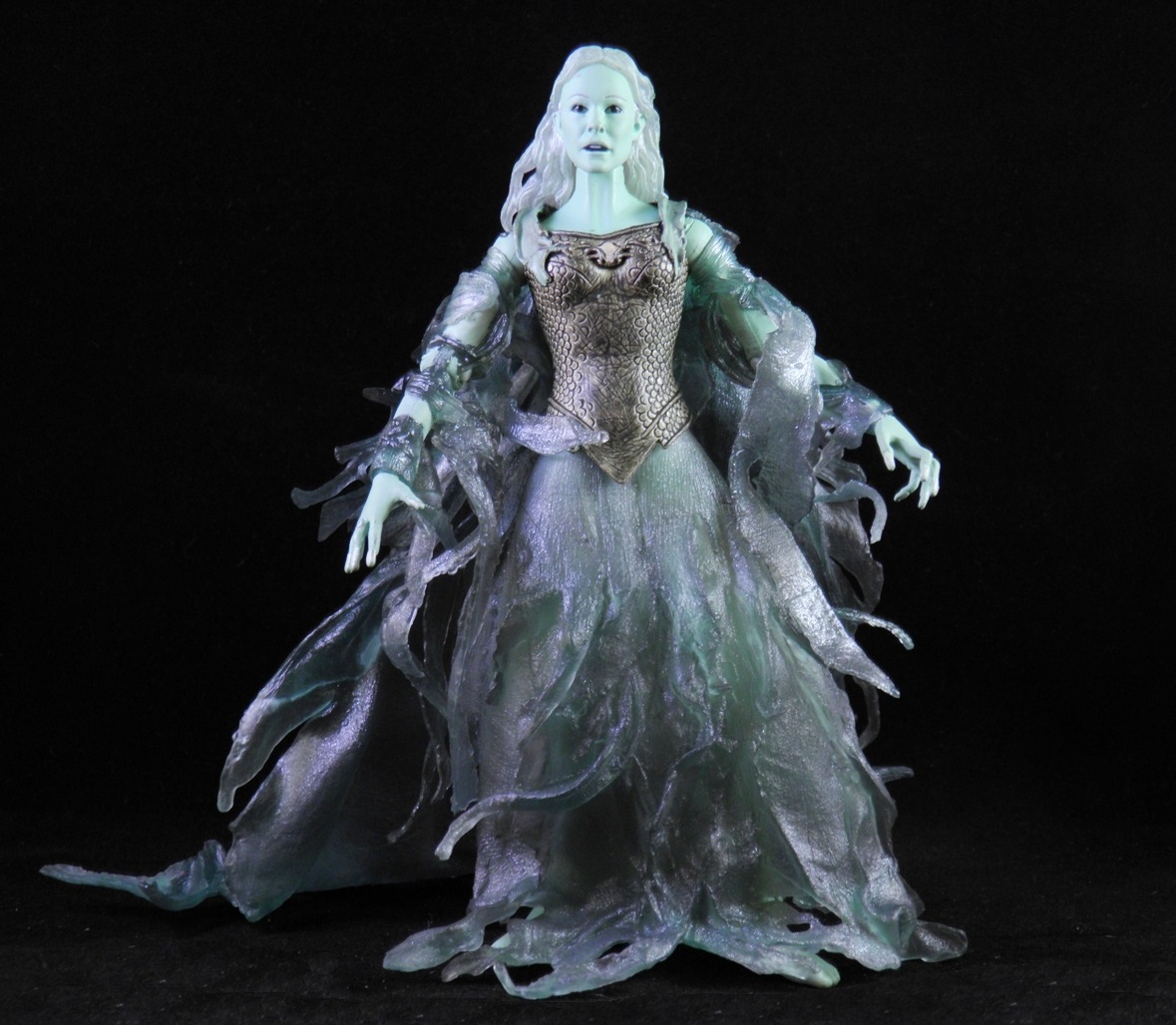 She's Fantastic: Lord of the Rings GALADRIEL ENTRANCED!