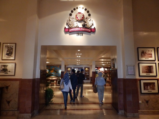 Menilik Sejarah di Museum House of Sampoerna