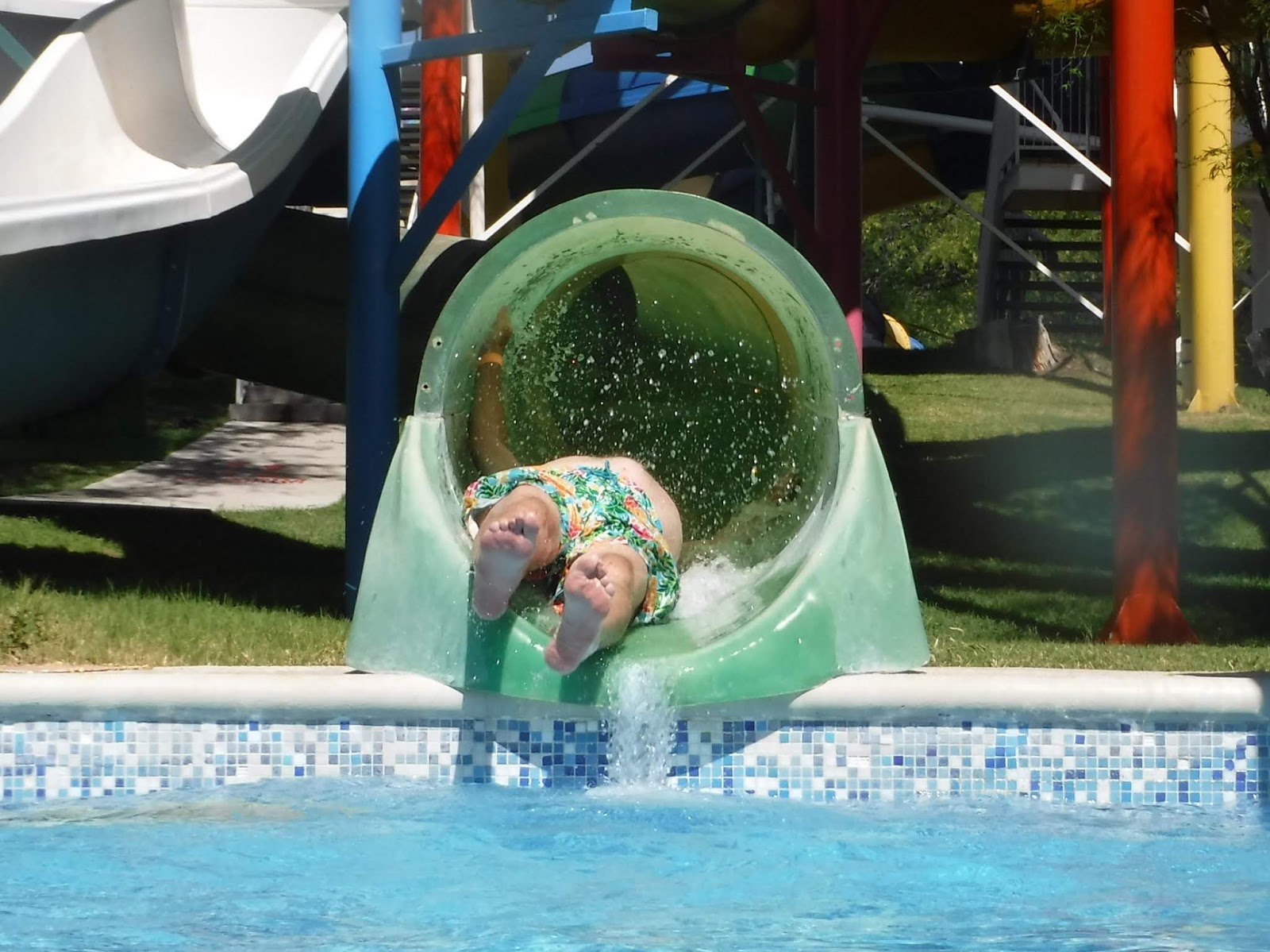 Travel with Kevin and Ruth: Splishin' and a splashin'!