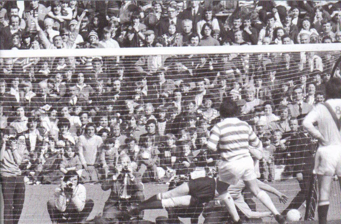 Old Scottish Football: Airdrieonians v Celtic Scottish Cup Final 1975 ...