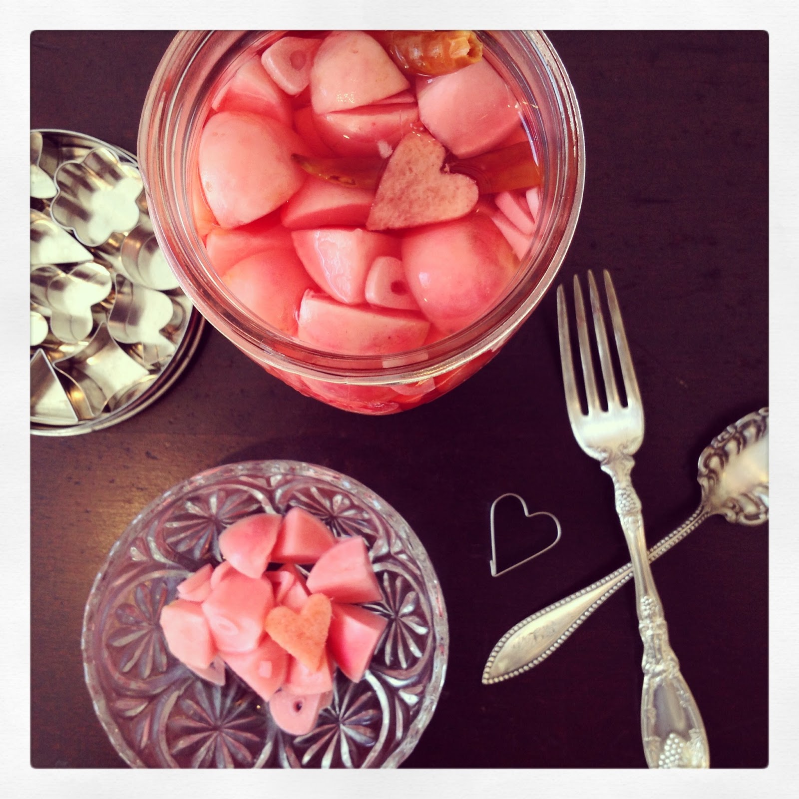 foodrefuge: Pretty in Pink Pickled Radishes