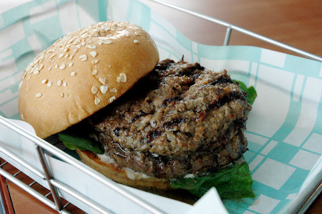 DUDE FOR FOOD: Back to Brothers Burger