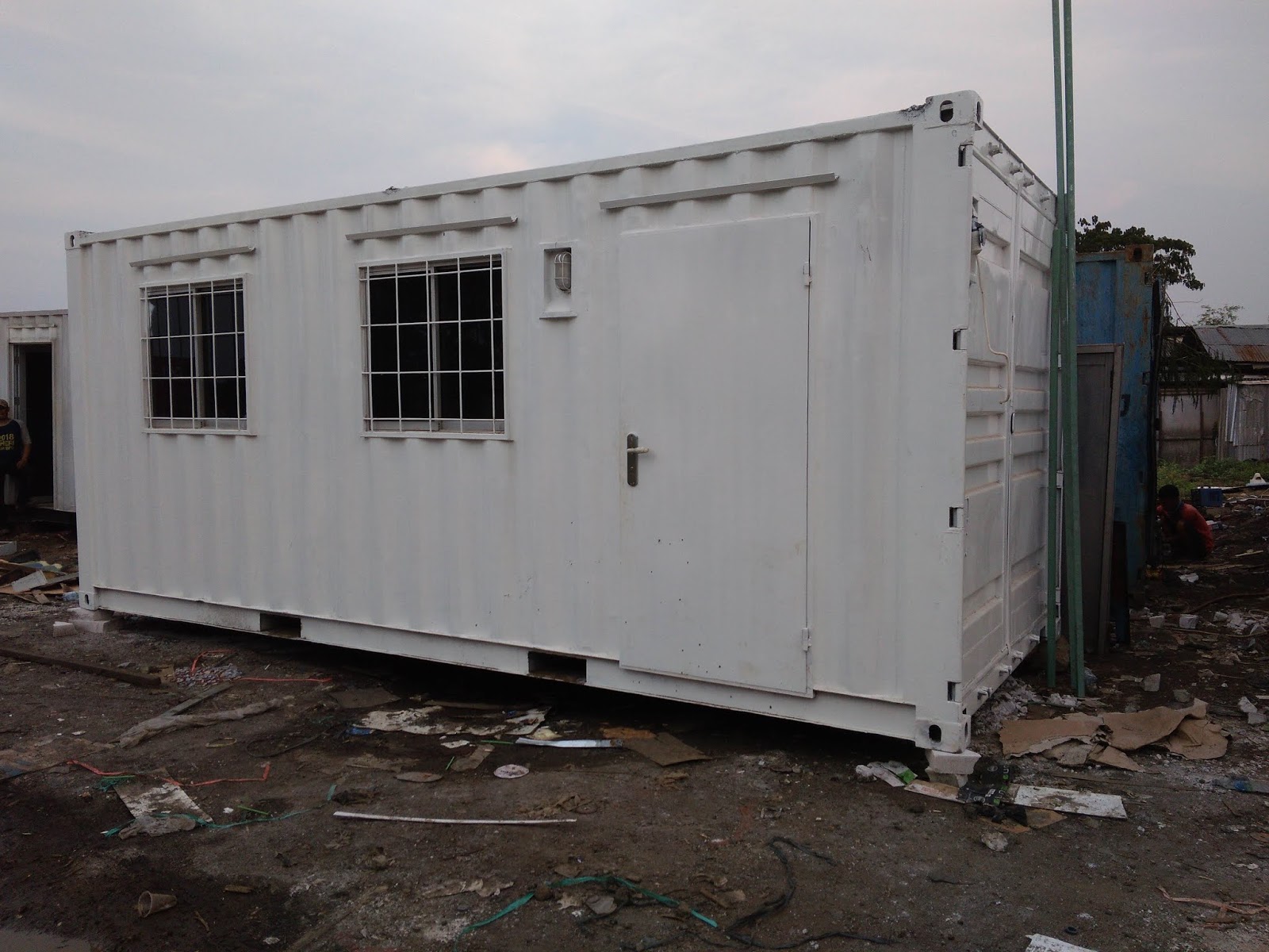 Gudang dry 20 feet plus toilet ~ Container Modifikasi