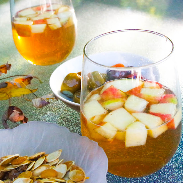 A Table At Robert Ridge: Ginger Applejack Cocktail